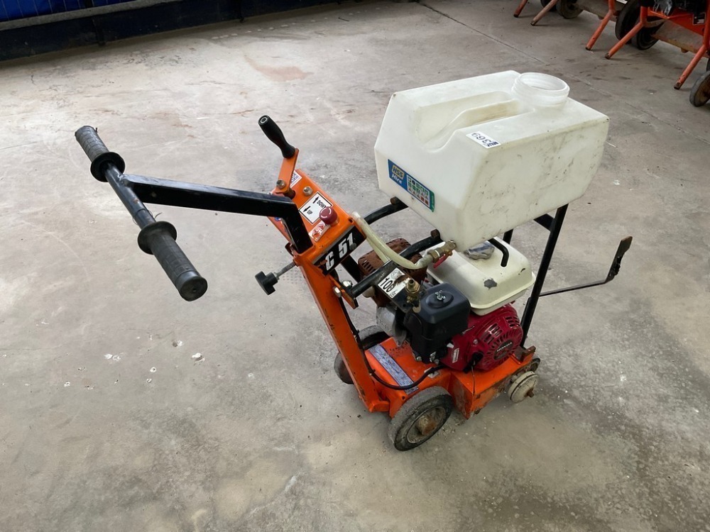 CLIPPER C51 PETROL ROAD SAW | TOOLS | T271 | Mid Ulster Auctions