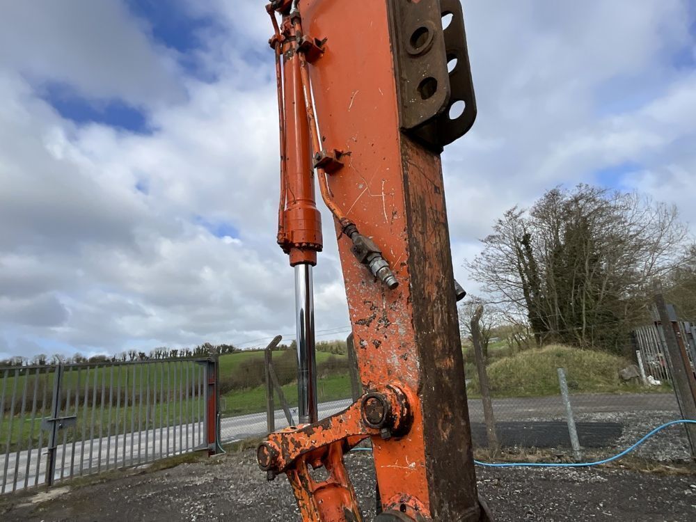HITACHI ZAXIS ZX130 13 TON EXCAVATOR | GLEESON CONTRACTS I T260 | Mid ...