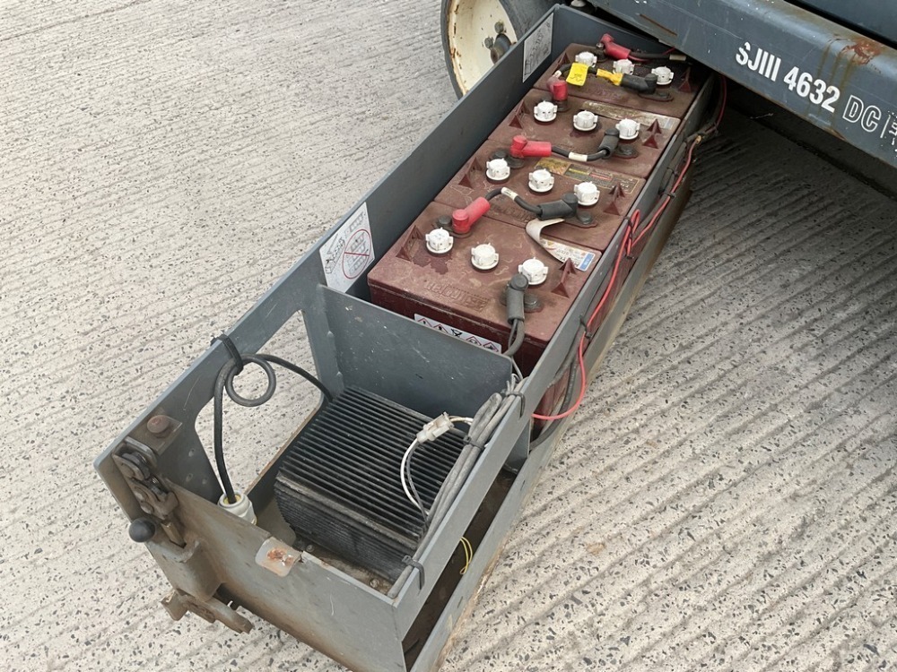 SKYJACK SJIII 4632 BATTERY OPERATED SCISSOR LIFT | MACHINERY I T267 ...