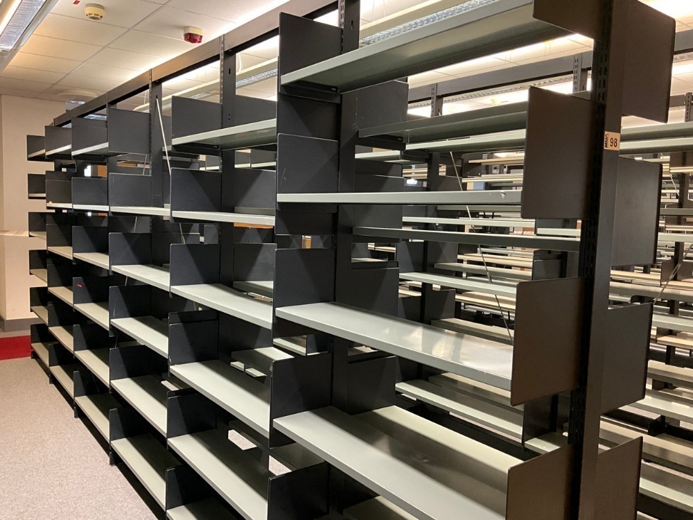 DOUBLE SIDED METAL LIBRARY SHELVING | UUJ I T300 | Mid Ulster Auctions