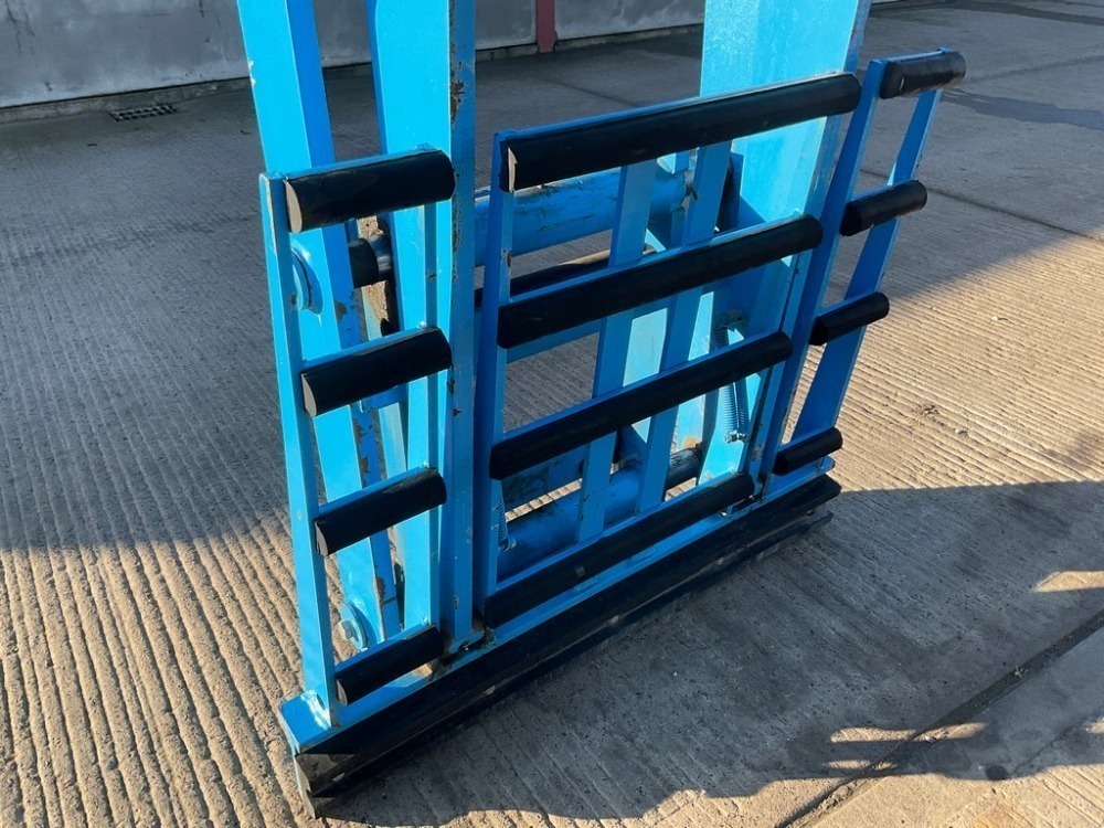 FABCON 3 TON HYDRAULIC BLOCK GRAB ATTACHMENT TO SUIT FORKLIFT ...